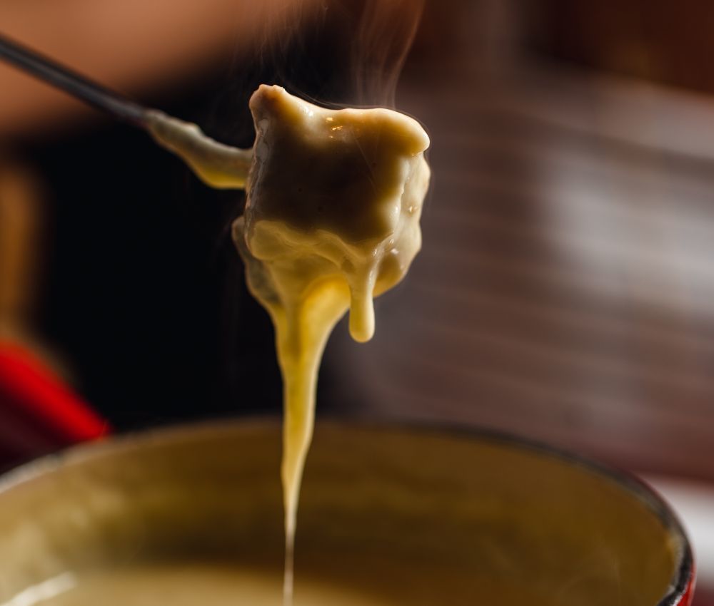 Edelweiss Restaurant - Enjoy the best fondues and raclettes in Geneva