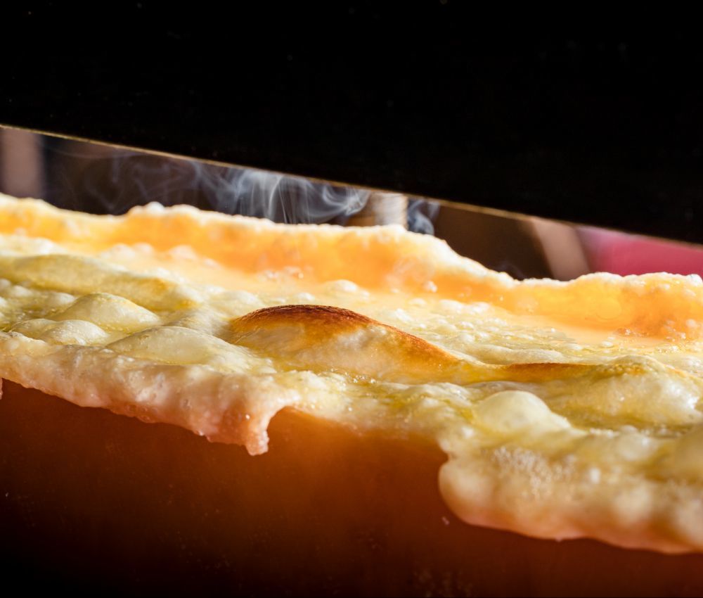 Edelweiss Restaurant - Enjoy the best fondues and raclettes in Geneva