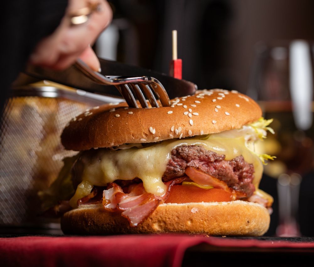 Edelweiss Restaurant - Enjoy the best fondues and raclettes in Geneva