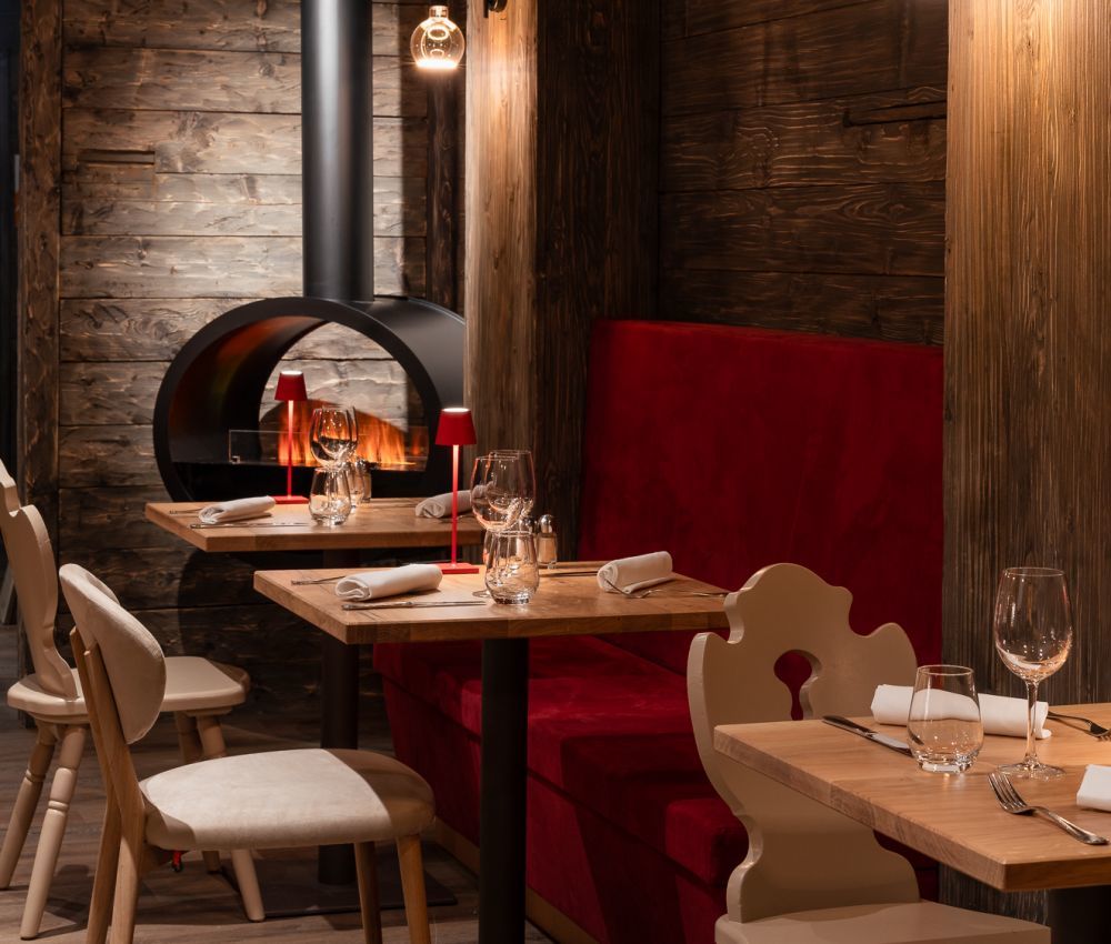 Edelweiss Restaurant - Enjoy the best fondues and raclettes in Geneva